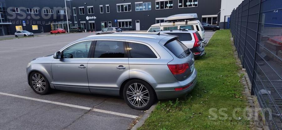 Pelēks Audi Q7 2007 Rīga, ar dzinēja tilpumu 3.00 L un nobraukumu 387 tūkst. km par 5000 €, foto 4 vietnē AUTOMOTO.COM.LV