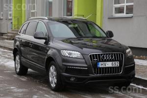 Grey Audi Q7 2008 in Riga, with an engine capacity of 4.20 L and mileage of 442 thousand km for 7995 €, photo 4 on AUTOMOTO.COM.LV