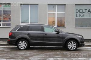 Pelēks Audi Q7 2008 Rīga, ar dzinēja tilpumu 4.20 L un nobraukumu 442 tūkst. km par 7995 €, foto 3 vietnē AUTOMOTO.COM.LV
