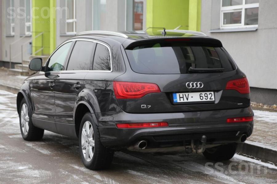 Pelēks Audi Q7 2008 Rīga, ar dzinēja tilpumu 4.20 L un nobraukumu 442 tūkst. km par 7995 €, foto 5 vietnē AUTOMOTO.COM.LV