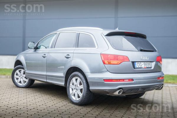 Pelēks Audi Q7 2008 Rīga, ar dzinēja tilpumu 4.20 L un nobraukumu 252 tūkst. km par 7990 €, foto 6 vietnē AUTOMOTO.COM.LV