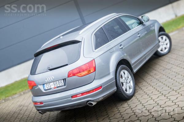 Pelēks Audi Q7 2008 Rīga, ar dzinēja tilpumu 4.20 L un nobraukumu 252 tūkst. km par 7990 €, foto 9 vietnē AUTOMOTO.COM.LV