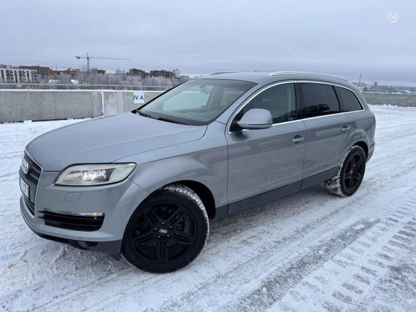 Grey Audi Q7 2008 in Vilnius, with an engine capacity of 2.97 L and mileage of 340 thousand km for 5850 €, photo 3 on AUTOMOTO.COM.LV