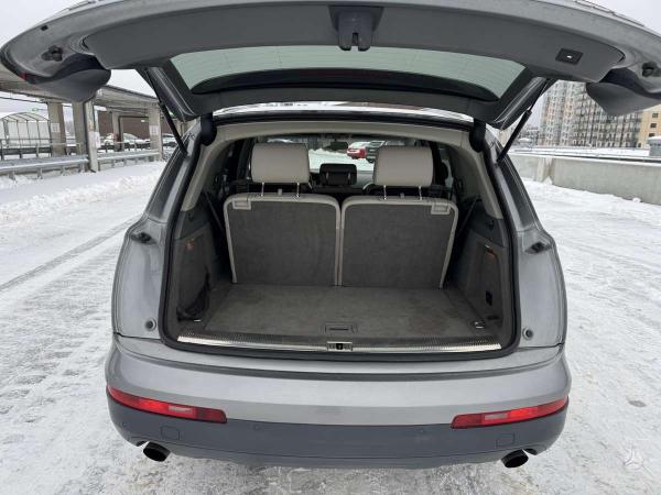 Grey Audi Q7 2008 in Vilnius, with an engine capacity of 2.97 L and mileage of 340 thousand km for 5850 €, photo 7 on AUTOMOTO.COM.LV