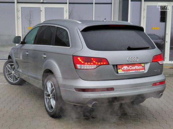 Pelēks Audi Q7 2008 Viļņa, ar dzinēja tilpumu 3.00 L un nobraukumu 296 tūkst. km par 4700 €, foto 4 vietnē AUTOMOTO.COM.LV