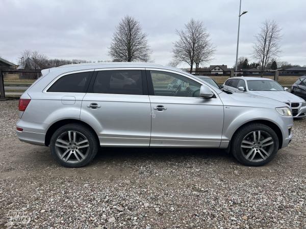 Grey Audi Q7 2008 in Kretinga, with an engine capacity of 3.00 L and mileage of 264 thousand km for 5500 €, photo 7 on AUTOMOTO.COM.LV