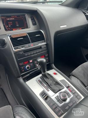 Pelēks Audi Q7 2008 Kretinga, ar dzinēja tilpumu 3.00 L un nobraukumu 264 tūkst. km par 5500 €, foto 12 vietnē AUTOMOTO.COM.LV
