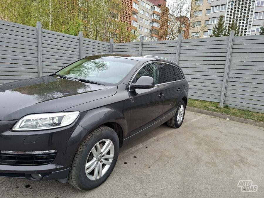 Grey Audi Q7 2008 in Klaipeda, with an engine capacity of 3.00 L and mileage of 295 thousand km for 6500 €, photo 3 on AUTOMOTO.COM.LV