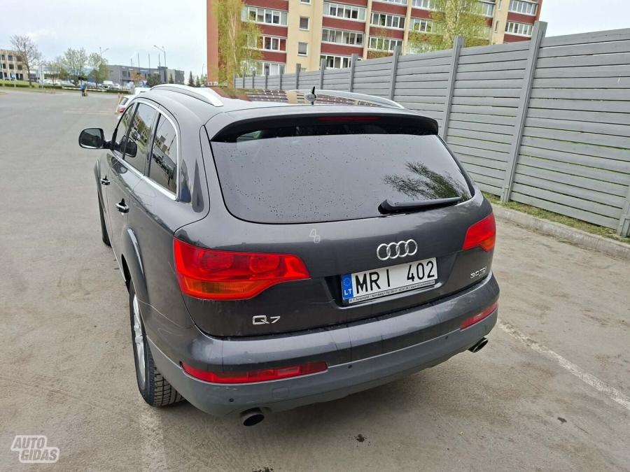 Grey Audi Q7 2008 in Klaipeda, with an engine capacity of 3.00 L and mileage of 295 thousand km for 6500 €, photo 6 on AUTOMOTO.COM.LV