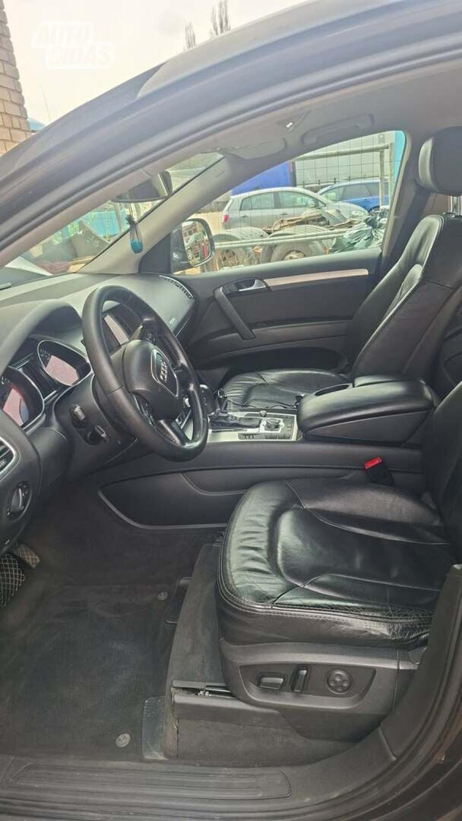 Grey Audi Q7 2008 in Klaipeda, with an engine capacity of 3.00 L and mileage of 295 thousand km for 6500 €, photo 7 on AUTOMOTO.COM.LV