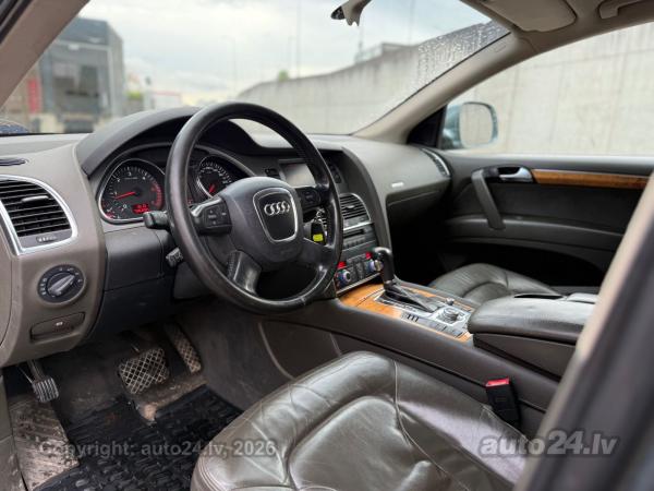Grey Audi Q7 2008 in Tallinn, with an engine capacity of 4.10 L and mileage of 348 thousand km for 3500 €, photo 7 on AUTOMOTO.COM.LV