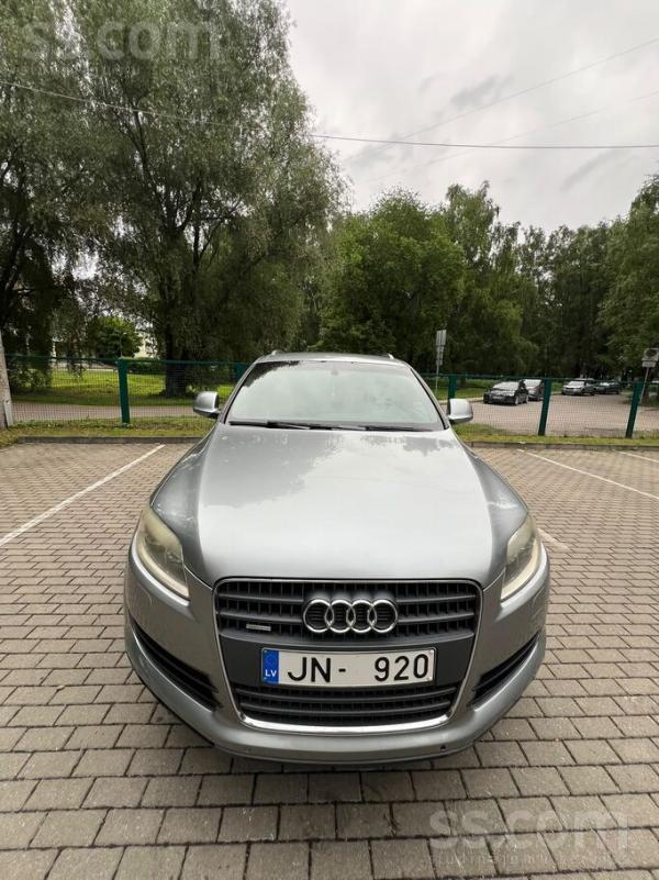 Pelēks Audi Q7 2008 Rīga, ar dzinēja tilpumu 3.00 L un nobraukumu 381 tūkst. km par 7500 €, foto 5 vietnē AUTOMOTO.COM.LV