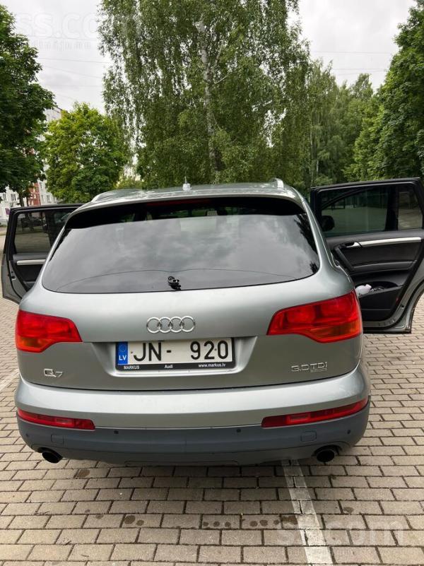 Pelēks Audi Q7 2008 Rīga, ar dzinēja tilpumu 3.00 L un nobraukumu 381 tūkst. km par 7500 €, foto 7 vietnē AUTOMOTO.COM.LV