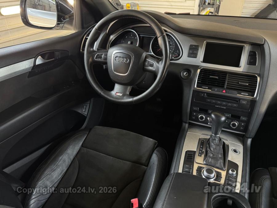 Pelēks Audi Q7 2008 Tallina, ar dzinēja tilpumu 3.00 L un nobraukumu 297 tūkst. km par 8900 €, foto 13 vietnē AUTOMOTO.COM.LV
