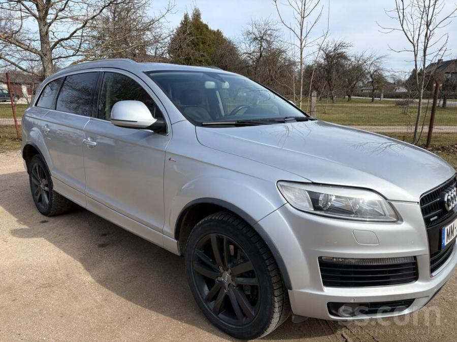 Pelēks Audi Q7 2008 Cēsis, ar dzinēja tilpumu 3.00 L un nobraukumu 376 tūkst. km par 5590 €, foto 1 vietnē AUTOMOTO.COM.LV