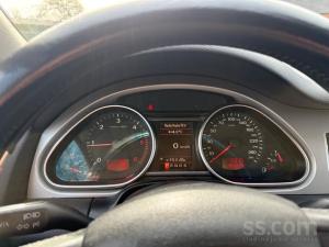 Pelēks Audi Q7 2008 Cēsis, ar dzinēja tilpumu 3.00 L un nobraukumu 376 tūkst. km par 5590 €, foto 4 vietnē AUTOMOTO.COM.LV
