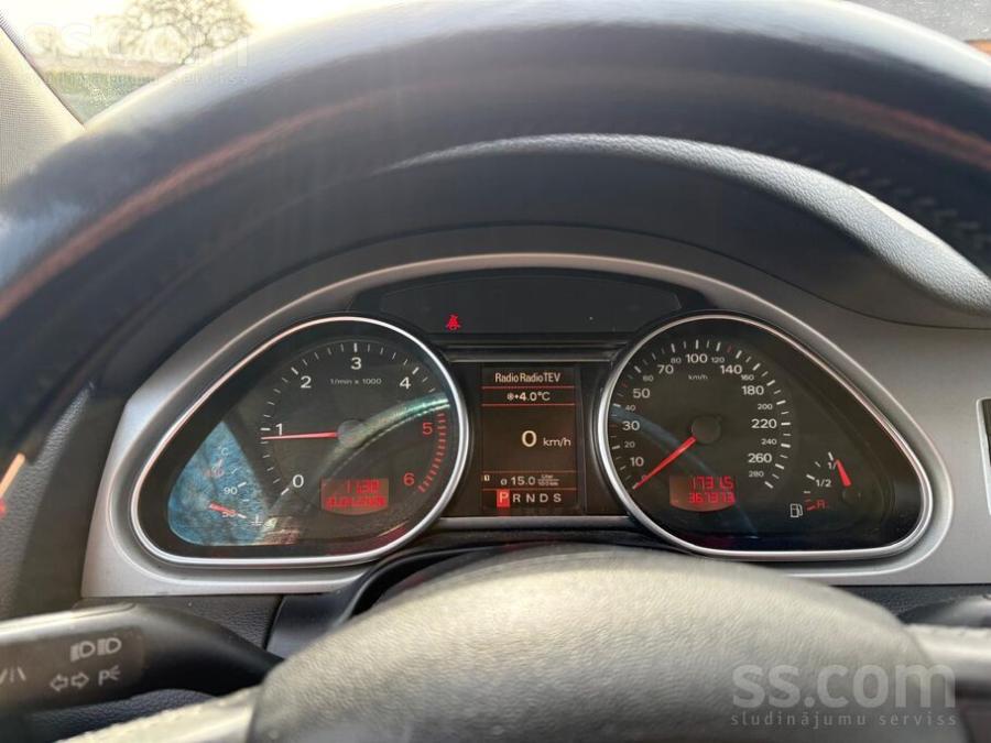 Pelēks Audi Q7 2008 Cēsis, ar dzinēja tilpumu 3.00 L un nobraukumu 376 tūkst. km par 5590 €, foto 4 vietnē AUTOMOTO.COM.LV