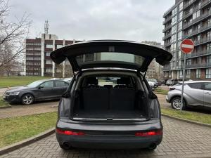 Grey Audi Q7 2008 in Riga, with an engine capacity of 3.00 L and mileage of 268 thousand km for 5990 €, photo 11 on AUTOMOTO.COM.LV