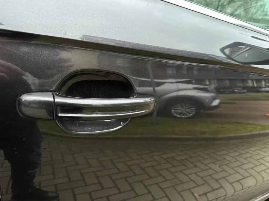 Grey Audi Q7 2008 in Riga, with an engine capacity of 3.00 L and mileage of 268 thousand km for 5990 €, photo 12 on AUTOMOTO.COM.LV