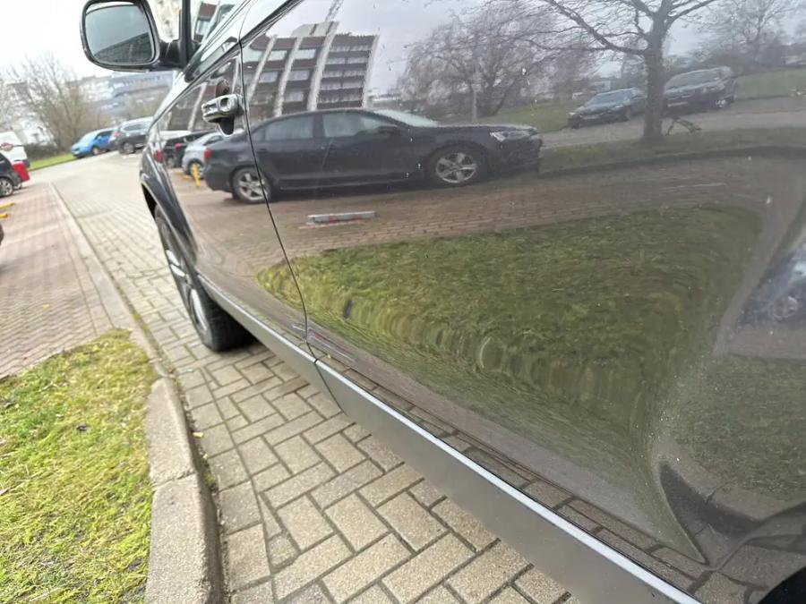 Grey Audi Q7 2008 in Riga, with an engine capacity of 3.00 L and mileage of 268 thousand km for 5990 €, photo 16 on AUTOMOTO.COM.LV