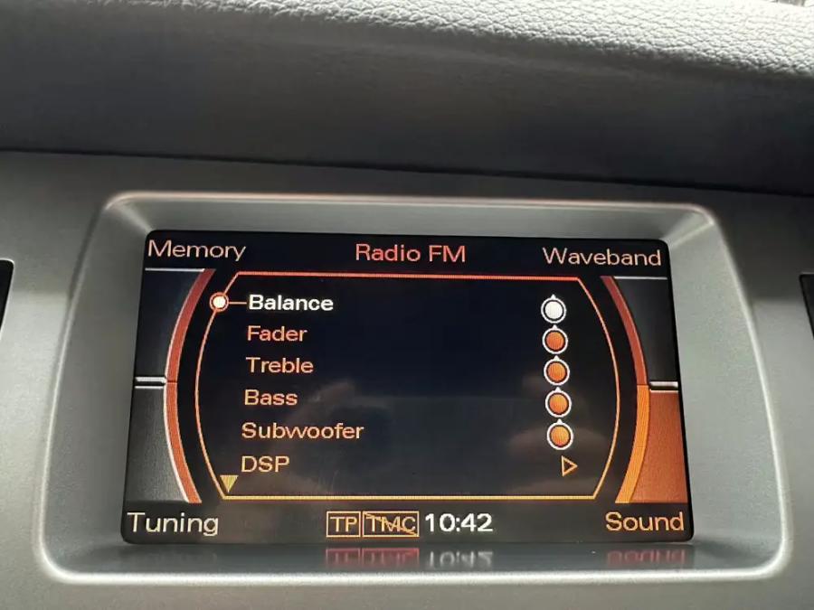 Grey Audi Q7 2008 in Riga, with an engine capacity of 3.00 L and mileage of 268 thousand km for 5990 €, photo 22 on AUTOMOTO.COM.LV