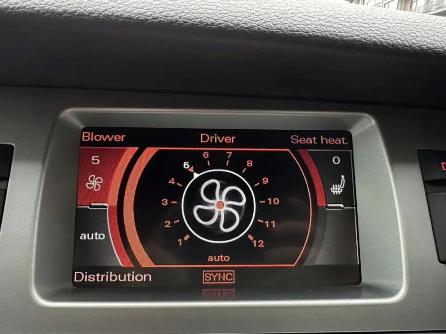Grey Audi Q7 2008 in Riga, with an engine capacity of 3.00 L and mileage of 268 thousand km for 5990 €, photo 26 on AUTOMOTO.COM.LV