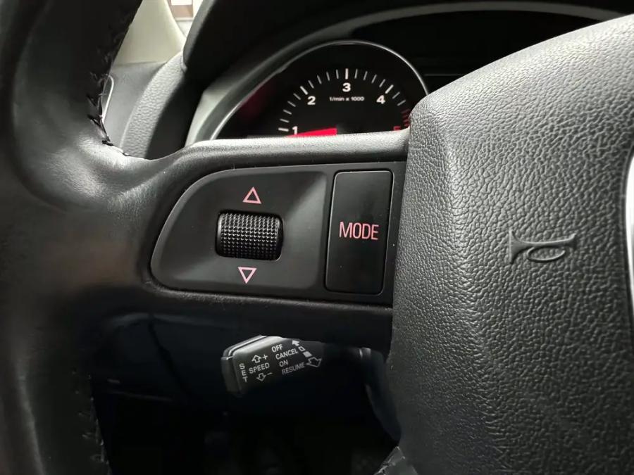Grey Audi Q7 2008 in Riga, with an engine capacity of 3.00 L and mileage of 268 thousand km for 5990 €, photo 35 on AUTOMOTO.COM.LV