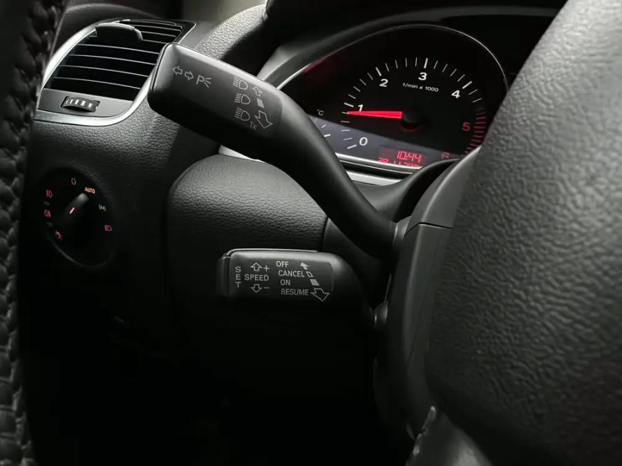 Grey Audi Q7 2008 in Riga, with an engine capacity of 3.00 L and mileage of 268 thousand km for 5990 €, photo 36 on AUTOMOTO.COM.LV