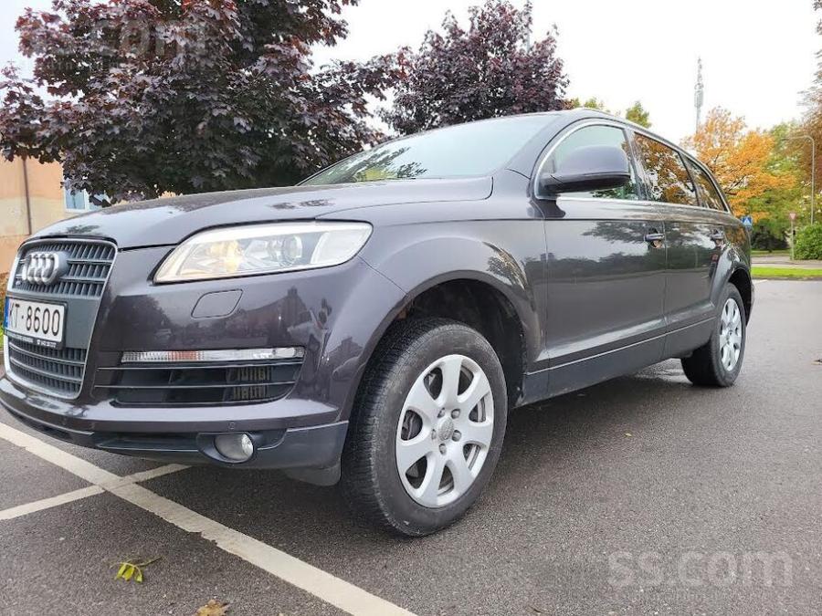 Grey Audi Q7 2008 in Cesis, with an engine capacity of 3.00 L and mileage of 402 thousand km for 5700 €, photo 1 on AUTOMOTO.COM.LV