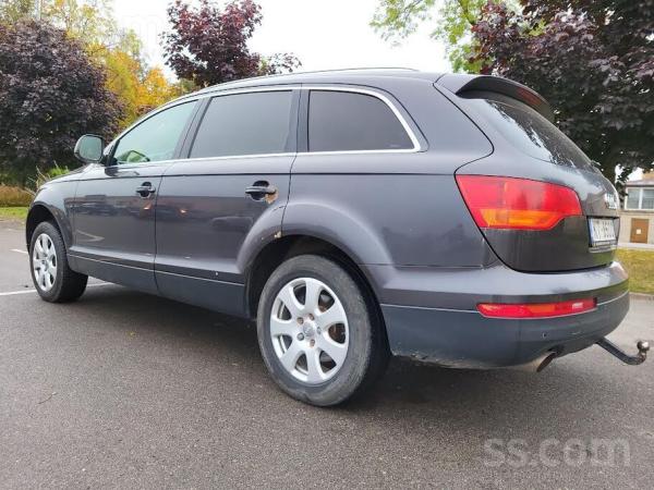 Pelēks Audi Q7 2008 Cēsis, ar dzinēja tilpumu 3.00 L un nobraukumu 402 tūkst. km par 5700 €, foto 2 vietnē AUTOMOTO.COM.LV