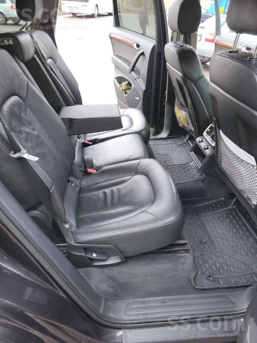 Grey Audi Q7 2008 in Cesis, with an engine capacity of 3.00 L and mileage of 402 thousand km for 5700 €, photo 6 on AUTOMOTO.COM.LV