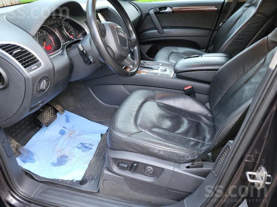 Grey Audi Q7 2008 in Cesis, with an engine capacity of 3.00 L and mileage of 402 thousand km for 5700 €, photo 7 on AUTOMOTO.COM.LV
