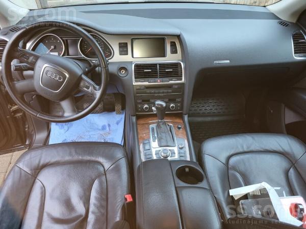 Pelēks Audi Q7 2008 Cēsis, ar dzinēja tilpumu 3.00 L un nobraukumu 402 tūkst. km par 5700 €, foto 7 vietnē AUTOMOTO.COM.LV