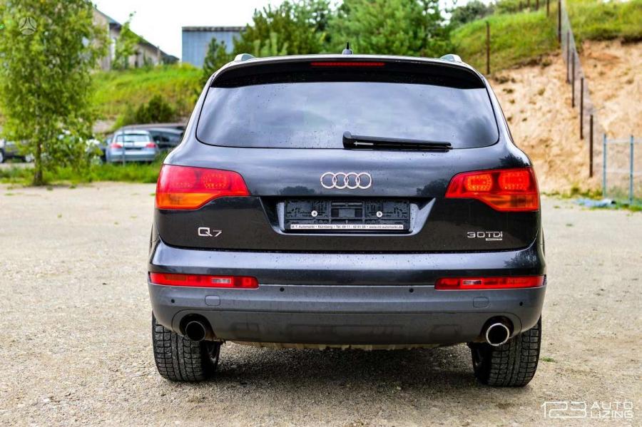 Grey Audi Q7 2008 in Kretinga, with an engine capacity of 3.00 L and mileage of 298 thousand km for 6450 €, photo 7 on AUTOMOTO.COM.LV