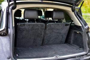 Grey Audi Q7 2008 in Kretinga, with an engine capacity of 3.00 L and mileage of 298 thousand km for 6450 €, photo 9 on AUTOMOTO.COM.LV