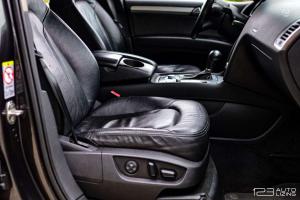 Grey Audi Q7 2008 in Kretinga, with an engine capacity of 3.00 L and mileage of 298 thousand km for 6450 €, photo 15 on AUTOMOTO.COM.LV