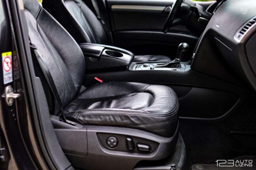 Grey Audi Q7 2008 in Kretinga, with an engine capacity of 3.00 L and mileage of 298 thousand km for 6450 €, photo 15 on AUTOMOTO.COM.LV
