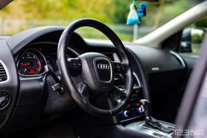 Grey Audi Q7 2008 in Kretinga, with an engine capacity of 3.00 L and mileage of 298 thousand km for 6450 €, photo 16 on AUTOMOTO.COM.LV