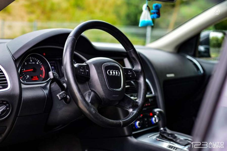 Grey Audi Q7 2008 in Kretinga, with an engine capacity of 3.00 L and mileage of 298 thousand km for 6450 €, photo 16 on AUTOMOTO.COM.LV