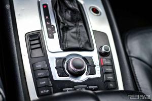 Grey Audi Q7 2008 in Kretinga, with an engine capacity of 3.00 L and mileage of 298 thousand km for 6450 €, photo 19 on AUTOMOTO.COM.LV