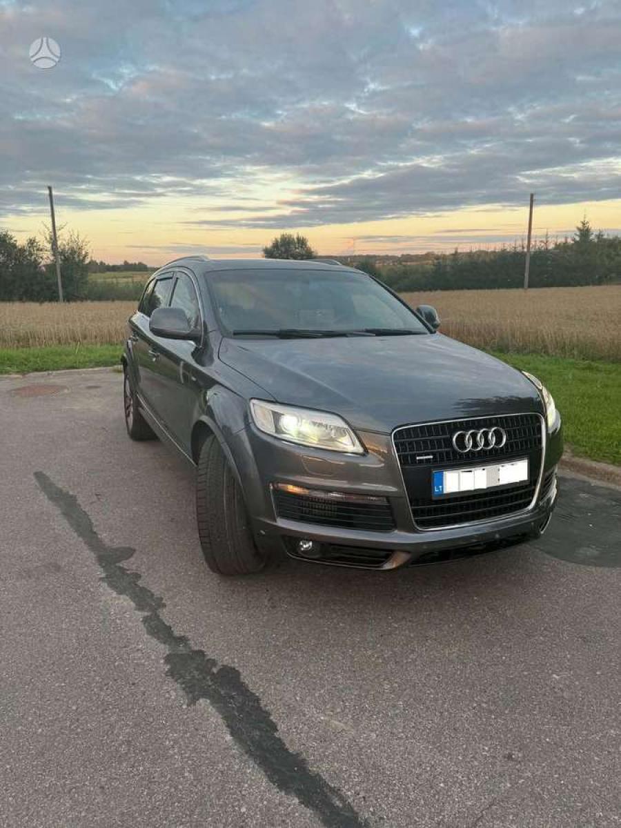 Grey Audi Q7 2008 in Vilnius, with an engine capacity of 2.97 L and mileage of 369 thousand km for 5500 €, photo 1 on AUTOMOTO.COM.LV