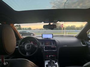 Grey Audi Q7 2008 in Vilnius, with an engine capacity of 2.97 L and mileage of 369 thousand km for 5500 €, photo 9 on AUTOMOTO.COM.LV