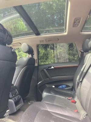 Pelēks Audi Q7 2008 Viļņa, ar dzinēja tilpumu 4.13 L un nobraukumu 306 tūkst. km par 4000 €, foto 5 vietnē AUTOMOTO.COM.LV