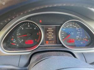 Pelēks Audi Q7 2008 Viļņa, ar dzinēja tilpumu 4.13 L un nobraukumu 306 tūkst. km par 4000 €, foto 7 vietnē AUTOMOTO.COM.LV