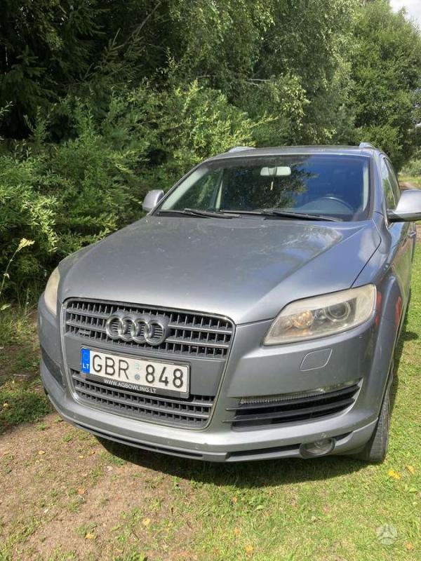 Audi Q7 2008 in Vilnius on AUTOMOTO.COM.LV Grey Audi Q7 2008 in Vilnius, with an engine capacity of 4.13 L and mileage of 306 thousand km for 4000 €, photo 9 on AUTOMOTO.COM.LV