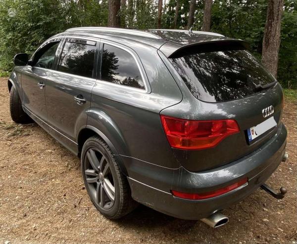 Audi Q7 2008 Viļņa vietnē Pelēks Audi Q7 2008 Viļņa, ar dzinēja tilpumu 2.97 L un nobraukumu 364 tūkst. km par 4699 €, foto 4 vietnē AUTOMOTO.COM.LV