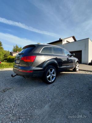 Pelēks Audi Q7 2008 Pērnava, ar dzinēja tilpumu 3.00 L un nobraukumu 350 tūkst. km par 1 €, foto 5 vietnē AUTOMOTO.COM.LV