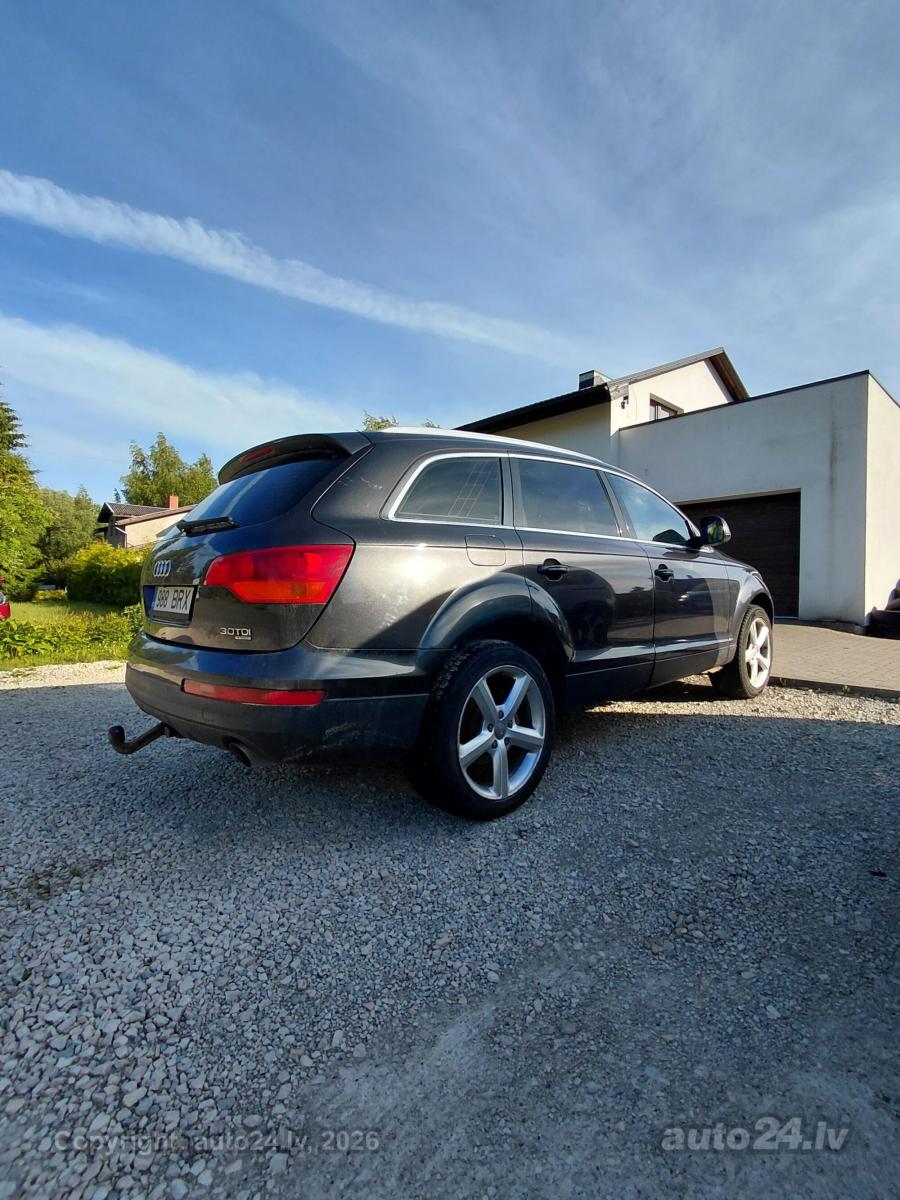Pelēks Audi Q7 2008 Pērnava, ar dzinēja tilpumu 3.00 L un nobraukumu 350 tūkst. km par 1 €, foto 5 vietnē AUTOMOTO.COM.LV