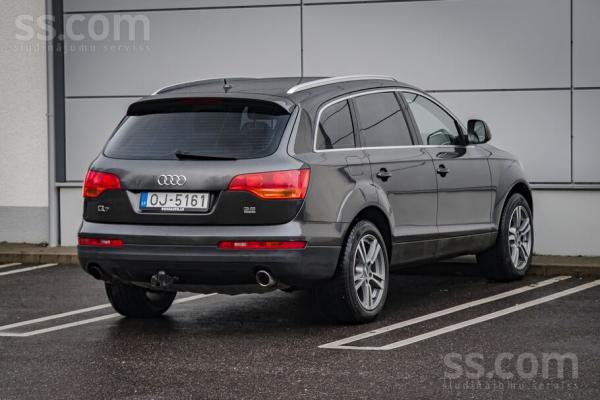 Grey Audi Q7 2008 in Riga, with an engine capacity of 3.60 L and mileage of 322 thousand km for 4950 €, photo 5 on AUTOMOTO.COM.LV
