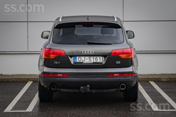 Grey Audi Q7 2008 in Riga, with an engine capacity of 3.60 L and mileage of 322 thousand km for 4950 €, photo 6 on AUTOMOTO.COM.LV